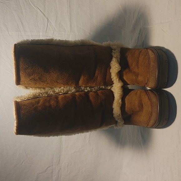 UGG | Shoes | Ugg Sundance Ii Chestnut Suede Sheepskin Tall Boots ...